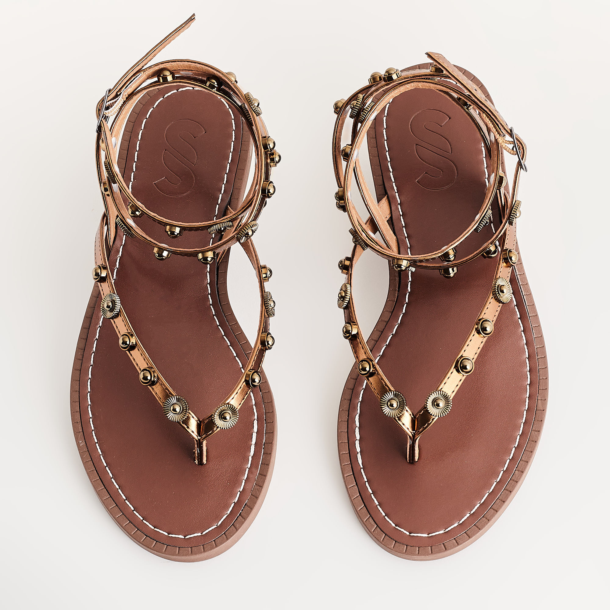 Rasteira metalizada tachas - Sonho dos Pés