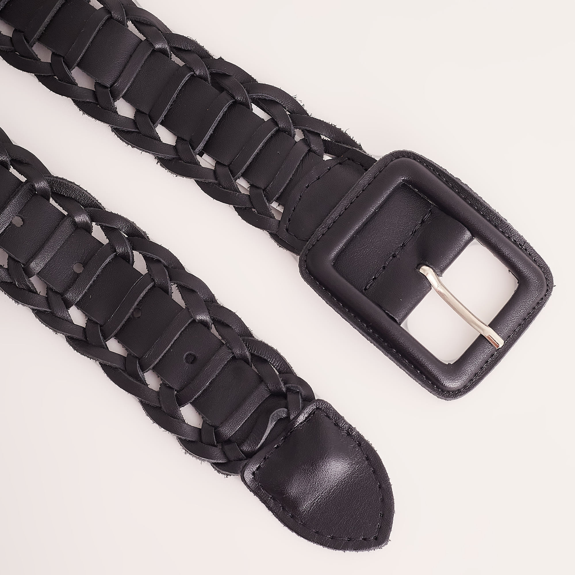 Cinto de couro lateral trançada